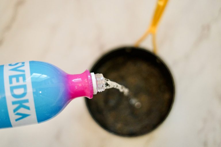 Make these Fun and Easy Beach Party Jello Shots