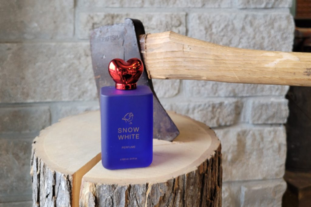 Disney Princess Perfume Reviews: Snow White and Princess Jasmine