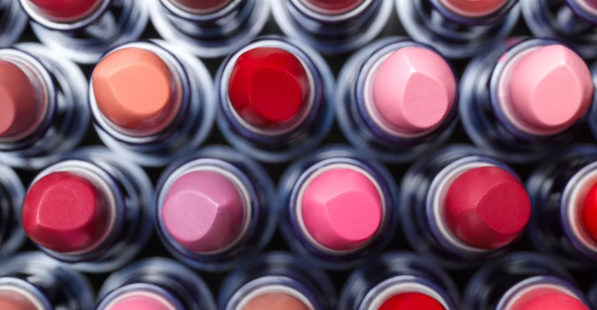 After 30 Years, The ‘Recession Blonde’ Movement Is Back