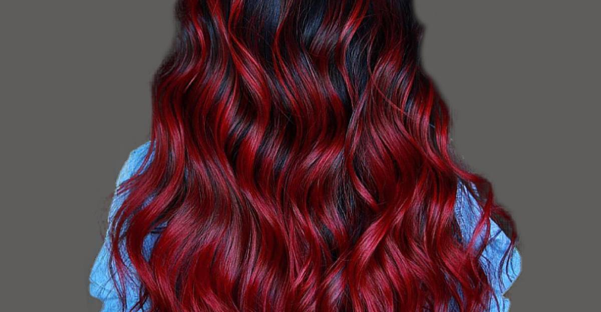 After 30 Years, The ‘Recession Blonde’ Movement Is Back